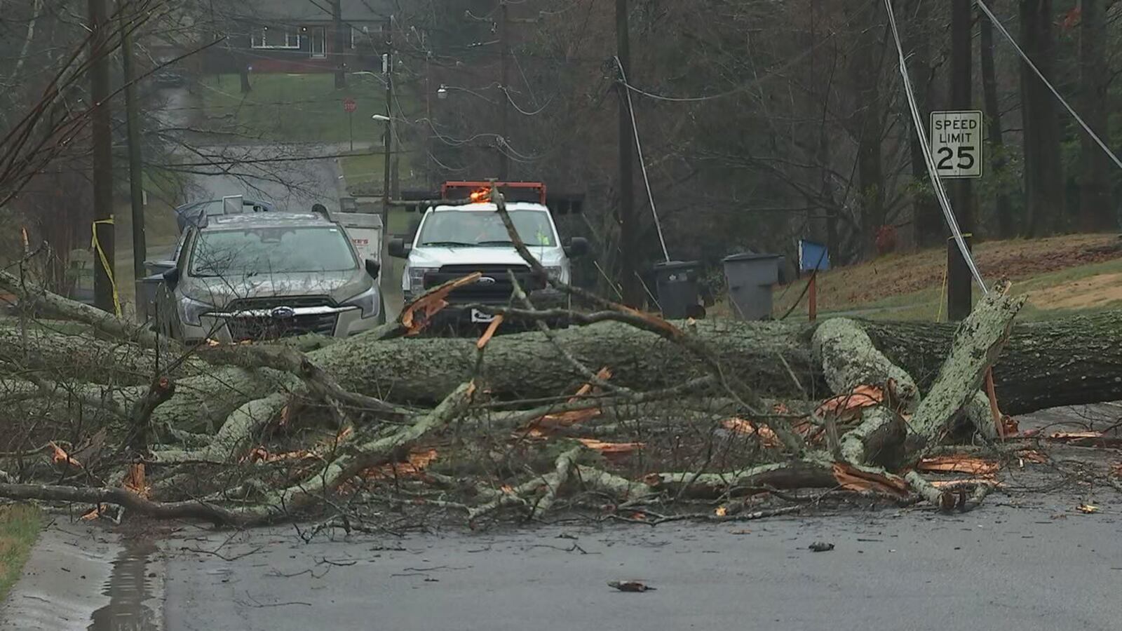 Severe weather: Power outages, slick conditions across Charlotte metro – WSOC TV