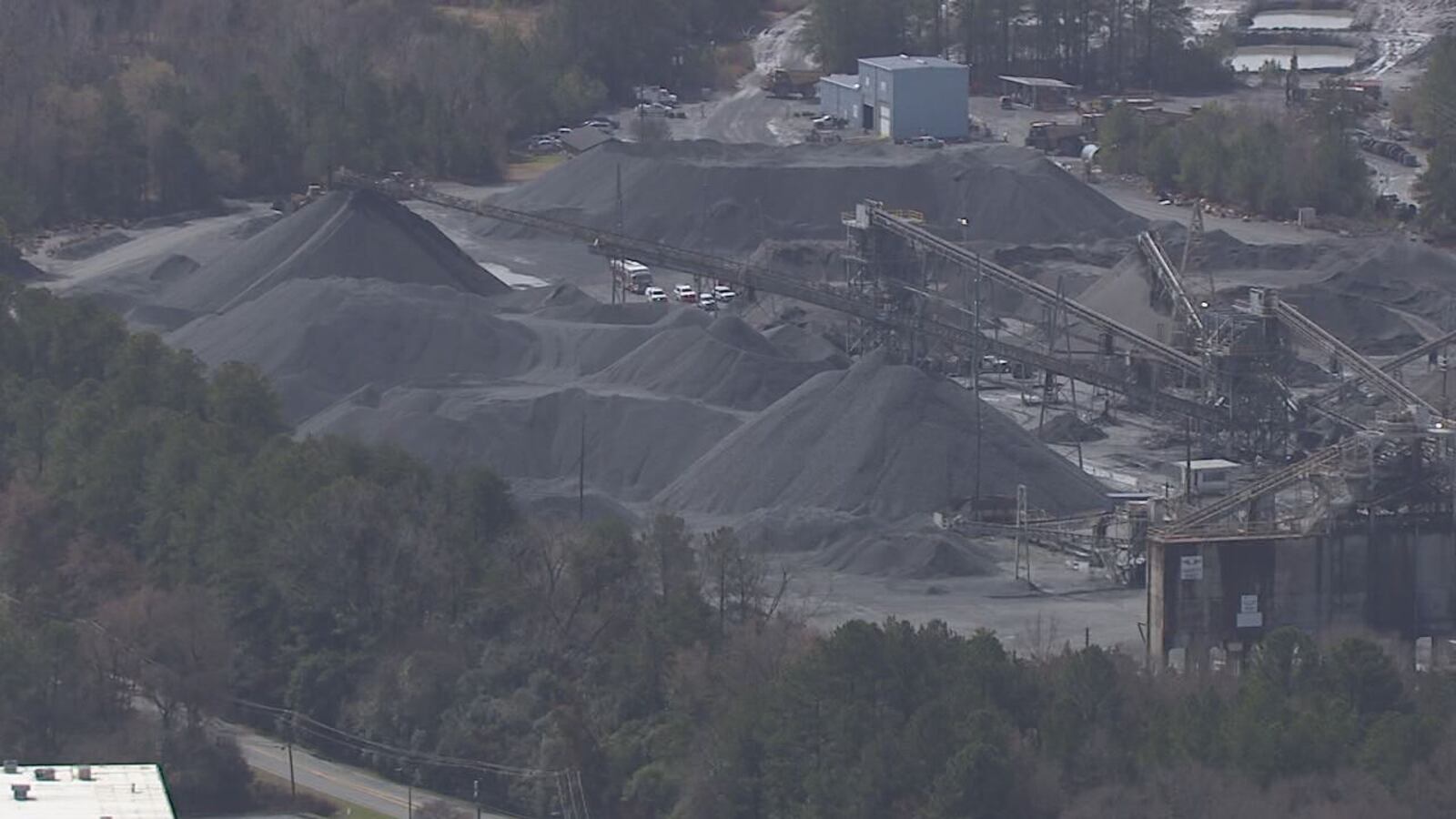 1 killed in accident at rock quarry in southwest Charlotte – WSOC TV